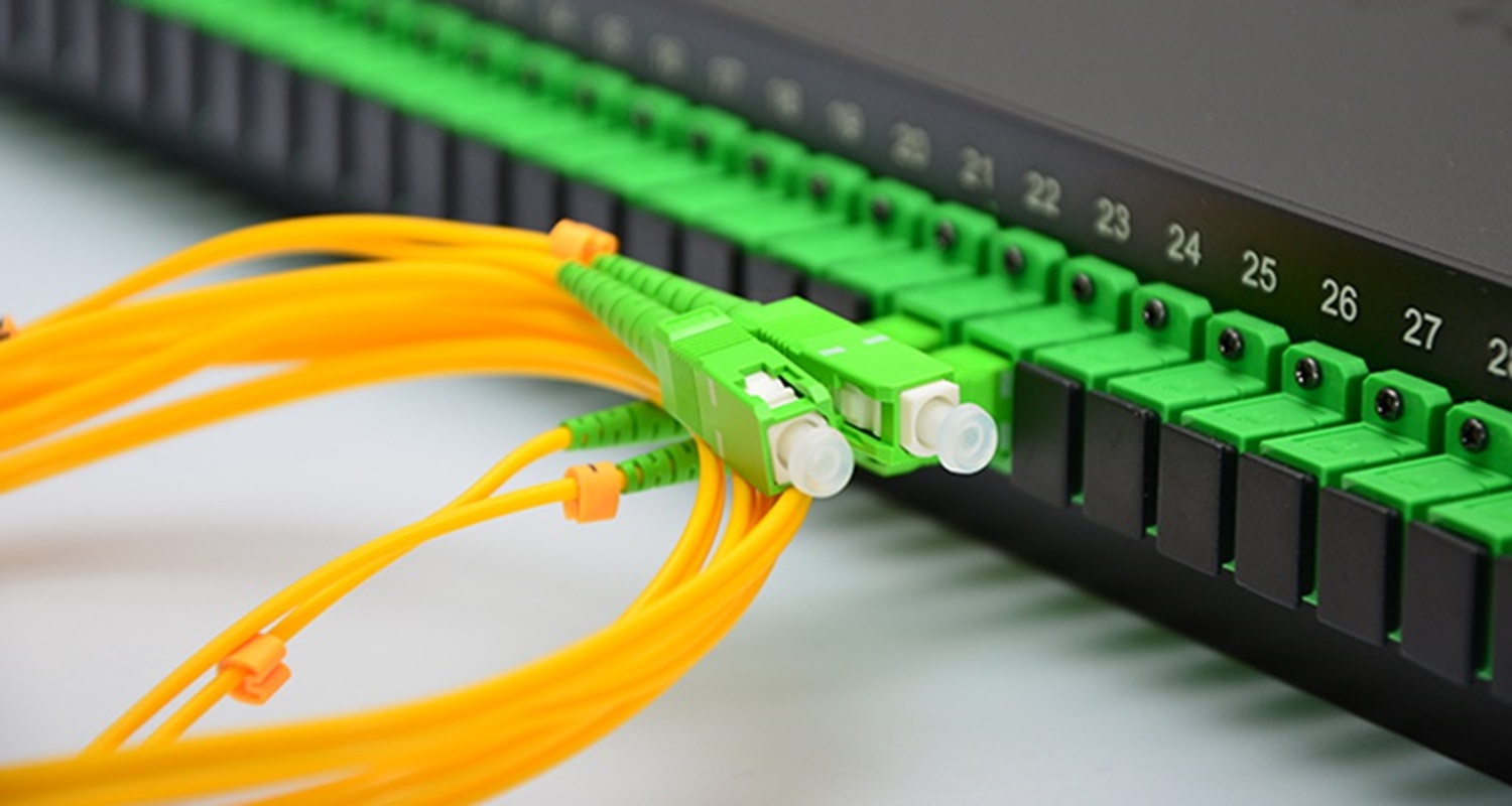 News - What is a fiber optic connector?